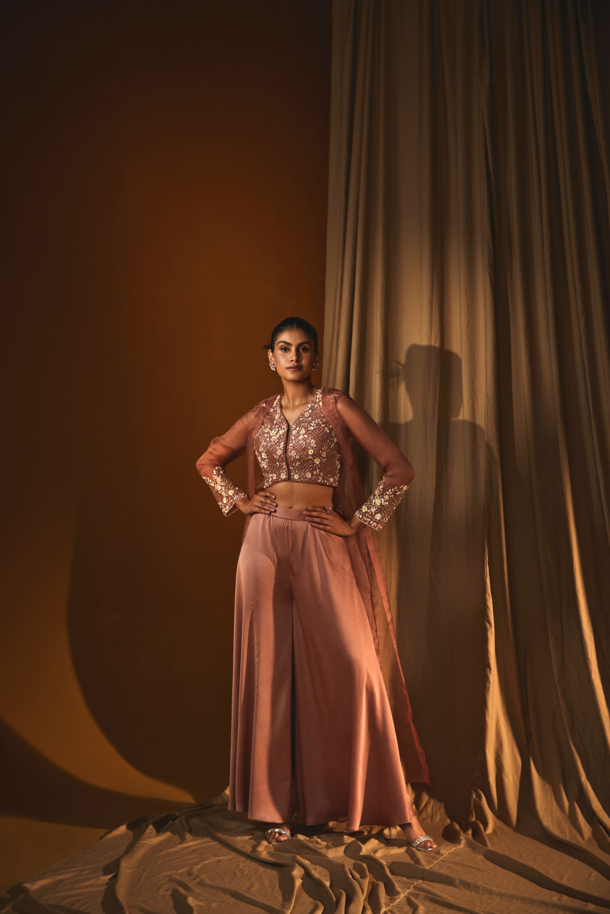 Amina – Evsa Enterprises